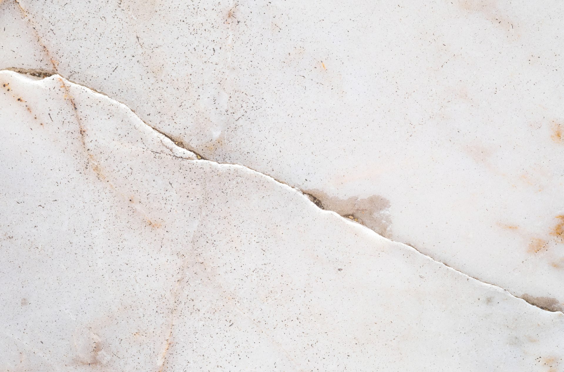 Fissures in Natural Stone Countertops: What Homeowners Should Know ...